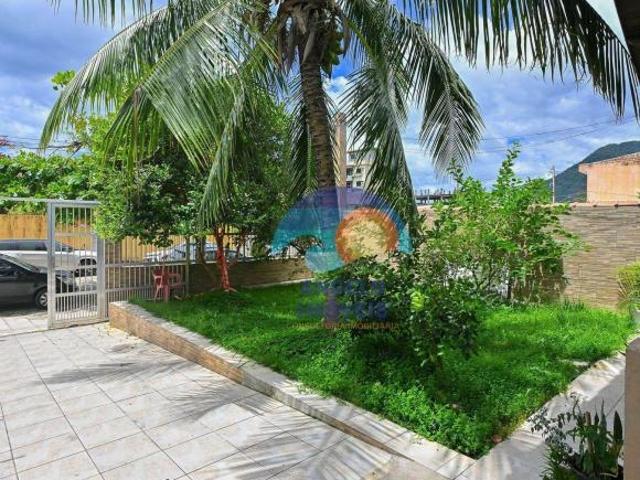 Casa com 3 dormitórios à venda, 195 m² por R$ 550.000,00 Centro Peruíbe/SP