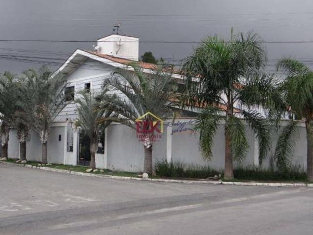 Casa com 3 dormitórios à venda, 195 m² por R$ 640.000,00 Jardim das Bandeiras Taubaté/SP