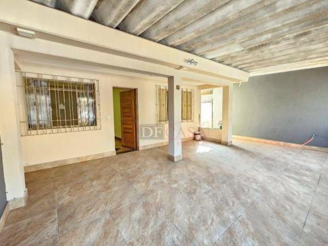 Casa com 3 dormitórios à venda, 195 m² por R$ 700.000,00 Burgo Paulista São Paulo/SP