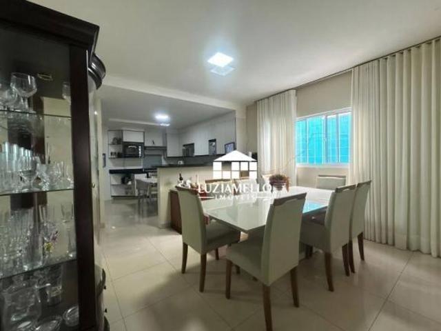 Casa com 3 dormitórios à venda, 196 m² por R$ 1.100.000,00 Guará II Guará/DF