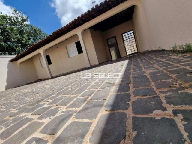 Casa com 3 dormitórios à venda, 197 m² por R$ 690.000,00 Cidade Jardim Uberlândia/MG