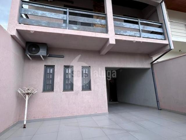 Casa com 3 dormitórios à venda, 197m² por R$ 659.000,00 Parque Novo Mundo.