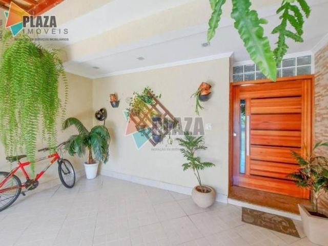 Casa com 3 dormitórios à venda, 198 m² por R$ 1.200.000,00 Canto do Forte Pr
