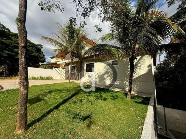 Casa com 3 dormitórios à venda, 198 m² por R$ 2.890.000,00 Condomínio Marambaia Vinhedo/SP