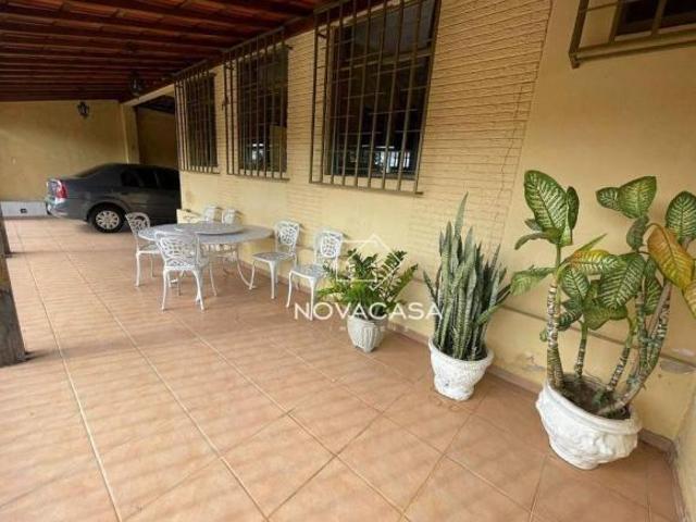 Casa com 3 dormitórios à venda, 198 m² por R$ 742.000,00 Parque Copacabana Belo Horizonte/MG
