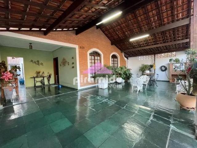 Casa com 3 dormitórios à venda, 199 m² por R$ 800.000,00 Bosque dos Eucaliptos São José dos Camp