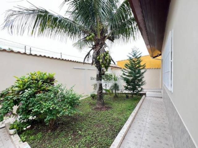 Casa com 3 dormitórios à venda, 190 m² por R$ 450.000,00 Jardim Veneza Peruíbe/SP