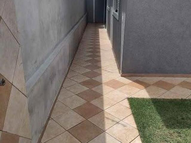 Casa com 3 dormitórios à venda, 190 m² por R$ 650.000,00 Jardim Califórnia Franca/SP