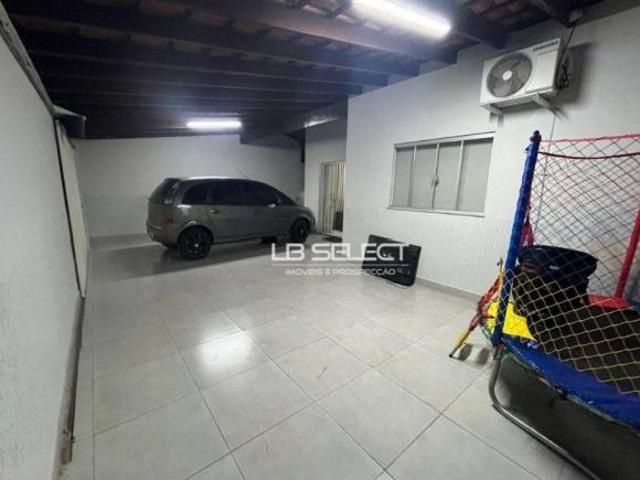Casa com 3 dormitórios à venda, 190 m² por R$ 720.000,00 Planalto Uberlândia/MG