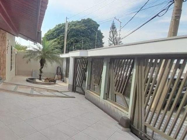 Casa com 3 dormitórios à venda, 204 m² por R$ 1.120.000,00 Frezzarin Amer.