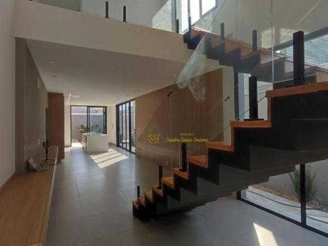 Casa com 3 dormitórios à venda, 206 m² por R$ 2.200.000,00 Parque Universitário Condomínio Olivi