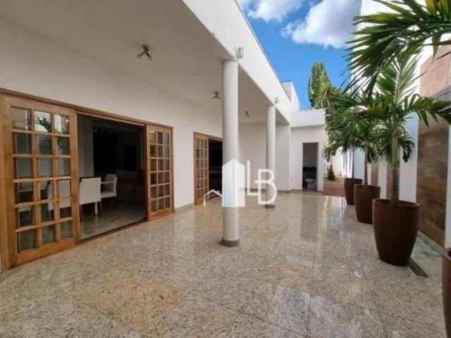 Casa com 3 dormitórios à venda, 207 m² por R$ 1.250.000,00 Jardim Karaíba Uberlândia/MG