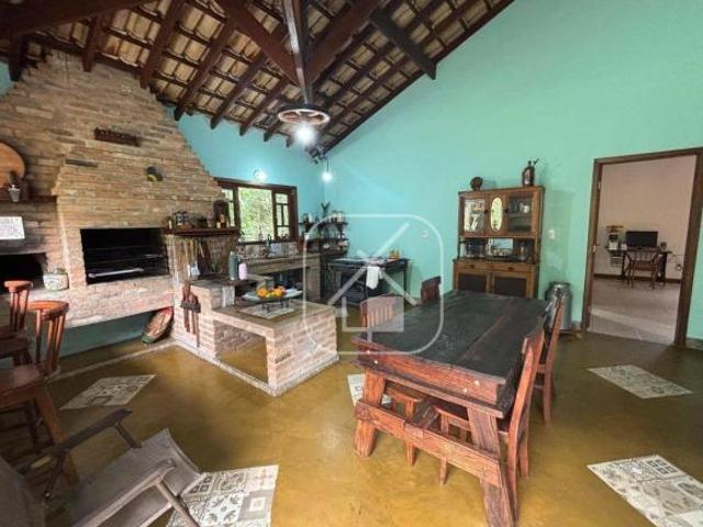 Casa com 3 dormitórios à venda, 207 m² por R$ 750.000,00 Parque Agrinco Guararema/SP