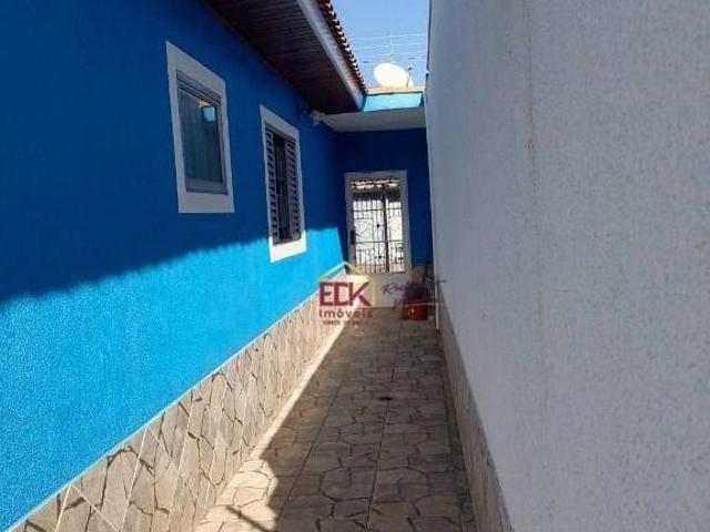 Casa com 3 dormitórios à venda, 208 m² por R$ 320.000,00 Jardim das Bandeiras Taubaté/SP