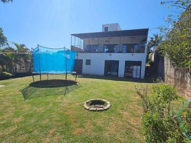 Casa com 3 dormitórios à venda, 200 m² por R$ 1.590.000,00 Chácara Moinho Velho Carapicuíba/SP