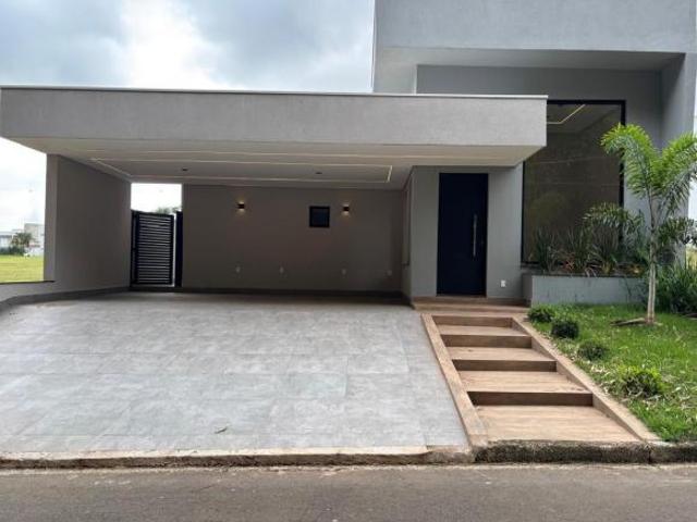 Casa com 3 dormitórios à venda, 200 m² por R$ 1.590.000,00 Condomínio Villa.