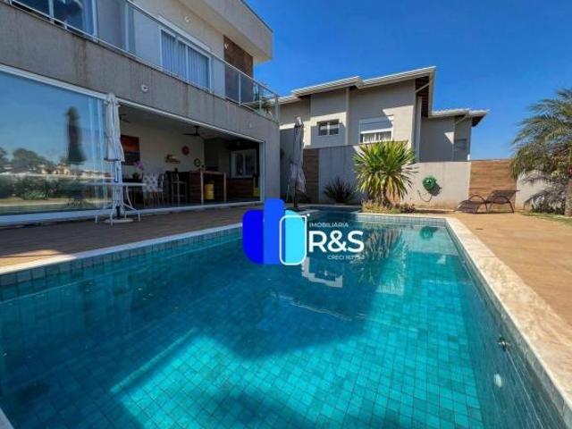 Casa com 3 dormitórios à venda, 200 m² por R$ 1.700.000,00 Condomínio Villagio Capriccio Louveir