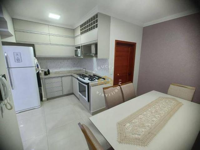 Casa com 3 dormitórios à venda, 200 m² por R$ 1.000.000,00 Residencial Terra Nobre Louveira/SP