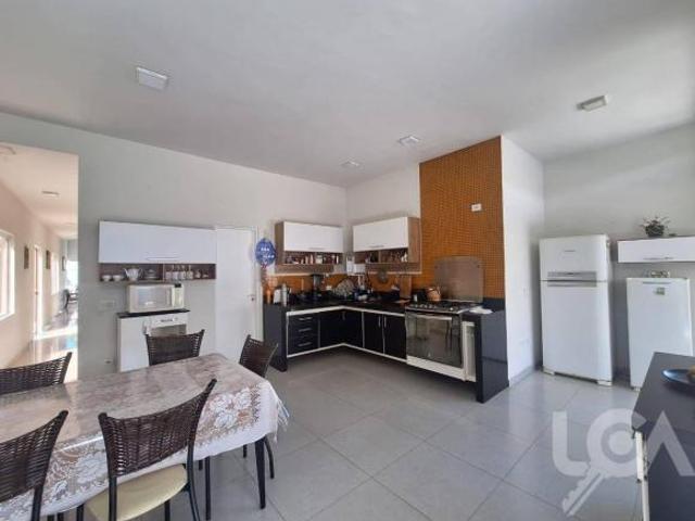 Casa com 3 dormitórios à venda, 200 m² por R$ 1.060.000,00 Praia das Palmeiras Caraguatatuba/SP