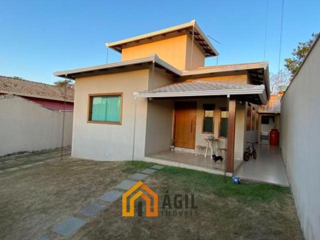 Casa com 3 dormitórios à venda, 200 m² por R$ 1.099.900,00 Três Poderes Igarapé/MG
