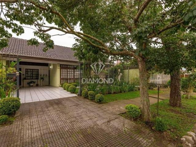 Casa com 3 dormitórios à venda, 200 m² por R$ 1.100.000 São Braz Curitiba/PR