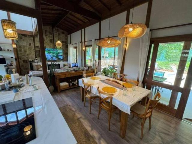 Casa com 3 dormitórios à venda, 200 m² por R$ 1.100.000,00 Parque Petrópolis Mairiporã/SP