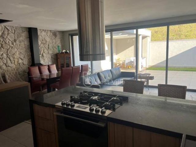 Casa com 3 dormitórios à venda, 200 m² por R$ 2.599.000,00 Alphaville Santana de Parnaíba/SP