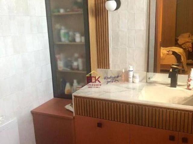 Casa com 3 dormitórios à venda, 200 m² por R$ 2.120.000,00 Vila Mecanica Pesada Taubaté/SP