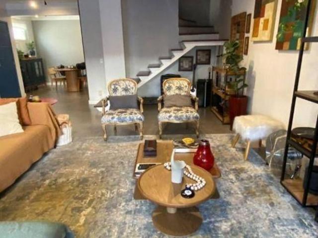 Casa com 3 dormitórios à venda, 200 m² por R$ 2.300.000,00 Tamboré Santana de Parnaíba/SP