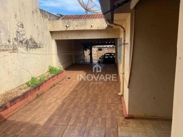 Casa com 3 dormitórios à venda, 200 m² por R$ 300.000,00 Setor Social Itumbiara/GO