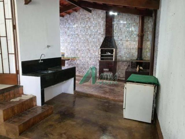 Casa com 3 dormitórios à venda, 200 m² por R$ 349.000,00 Periperi Capim Branco/MG