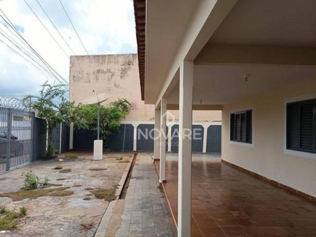 Casa com 3 dormitórios à venda, 200 m² por R$ 420.000,00 Social Itumbiara/GO