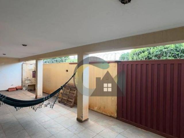 Casa com 3 dormitórios à venda, 200 m² por R$ 450.000,00 América Barretos/SP