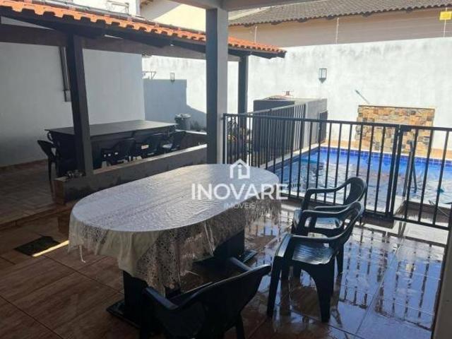 Casa com 3 dormitórios à venda, 200 m² por R$ 450.000,00 Santa Maria Itumbiara/GO