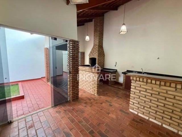 Casa com 3 dormitórios à venda, 200 m² por R$ 600.000,00 Jardim Morumbi Itumbiara/GO