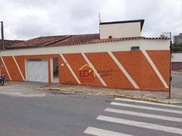 Casa com 3 dormitórios à venda, 200 m² por R$ 748.000,00 Centro Cachoeira Paulista/SP
