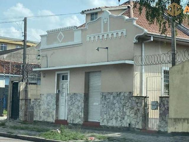 Casa com 3 dormitórios à venda, 200 m² por R$ 890.000,00 Água Verde Curitiba/PR