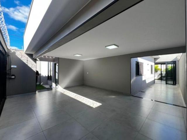 Casa com 3 dormitórios à venda, 201 m² por R$ 750.000,00 Afonso Queiroz Patos de Minas/MG