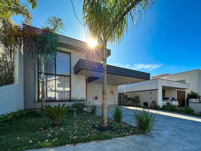 Casa com 3 dormitórios à venda, 202 m² por R$ 2.150.000,00 Swiss Park Campinas/SP