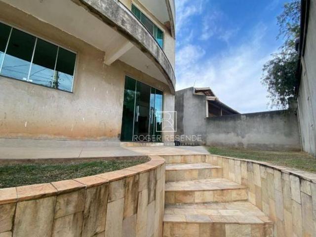 Casa com 3 dormitórios à venda, 203 m² por R$ 750.000,00 Europa Contagem/MG