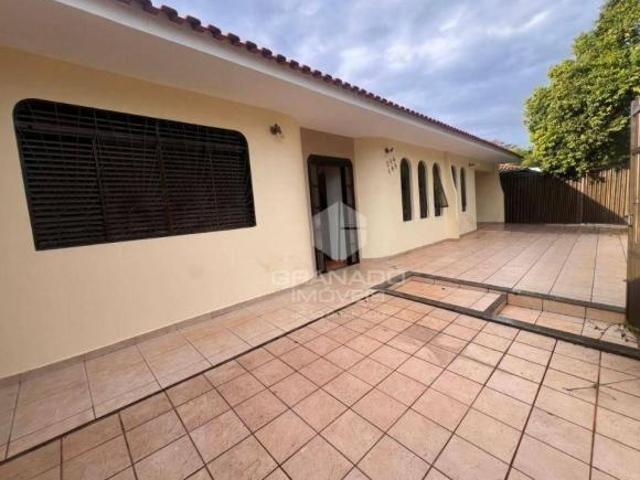 Casa com 3 dormitórios à venda, 215 m² por R$ 850.000,00 Vila Morangueira Maringá/PR