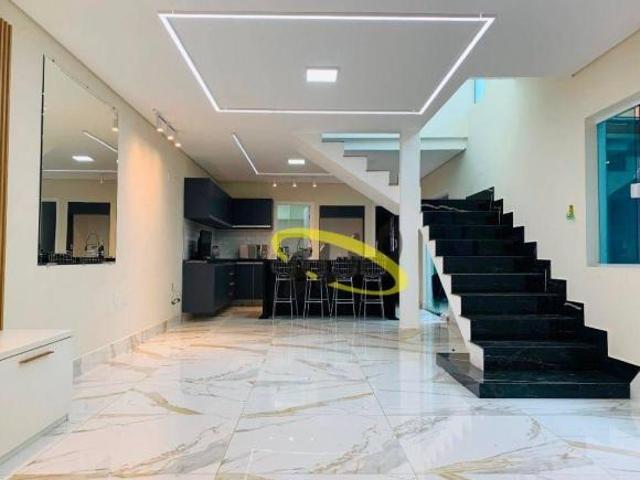 Casa com 3 dormitórios à venda, 216 m² por R$ 700.000,00 Água Espraiada Caucaia do Alto Cotia/