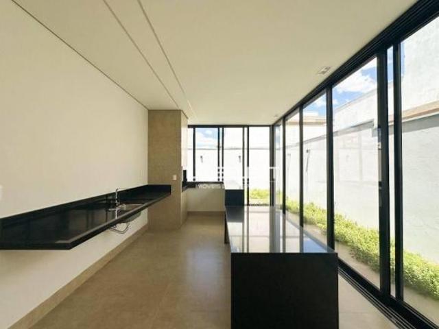 Casa com 3 dormitórios à venda, 217 m² por R$ 2.525.000,00 Condomínio Tamboré Uberlândia/MG