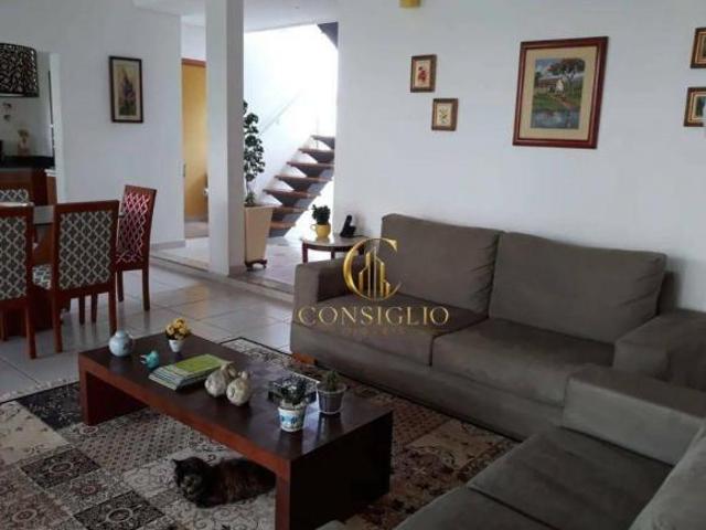 Casa com 3 dormitórios à venda, 218 m² por R$ 1.596.000,00 Residencial Santa Helena Caçapava/SP