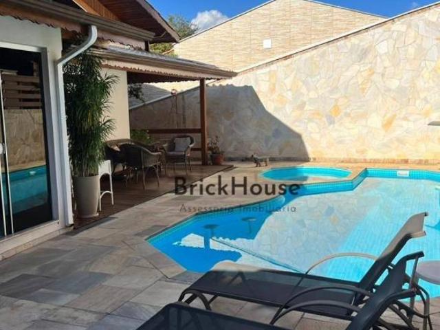 Casa com 3 dormitórios à venda, 210 m² por R$ 2.300.000,00 Vila Borghesi São Roque/SP