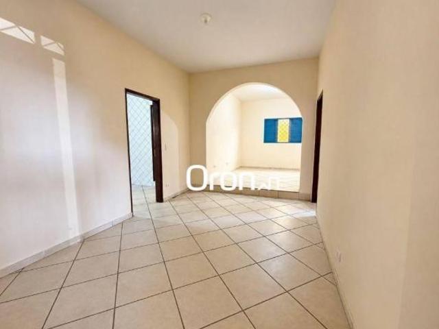 Casa com 3 dormitórios à venda, 210 m² por R$ 799.500,00 Aeroviário Goiânia/GO