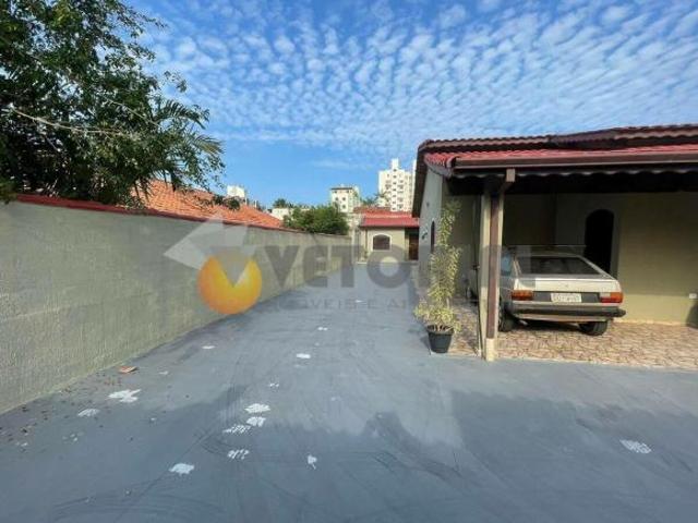 Casa com 3 dormitórios à venda, 210 m² R$ 990.000,00 Indaiá Caraguatatuba/SP