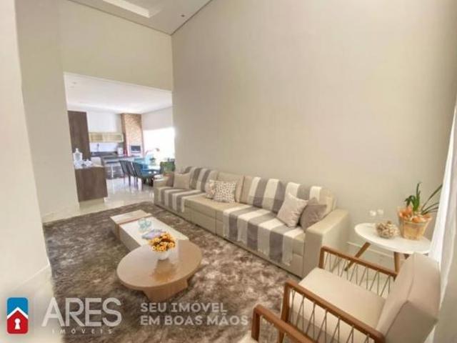 Casa com 3 dormitórios à venda, 211 m² por R$ 2.400.000,00 Loteamento Residencial Jardim dos Ipês