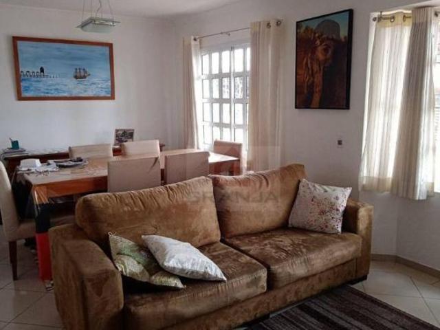 Casa com 3 dormitórios à venda, 211 m² por R$ 850.000,00 Granja Viana Cotia/SP