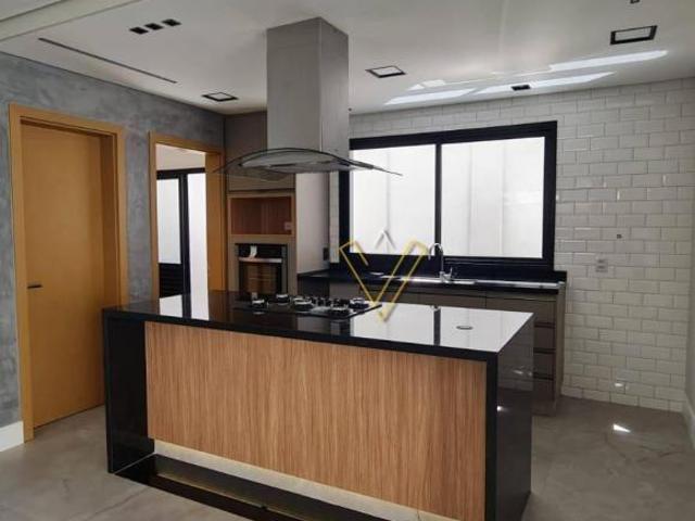 Casa com 3 dormitórios à venda, 212 m² por R$ 2.320.000,00 New Ville Santana de Parnaíba/SP